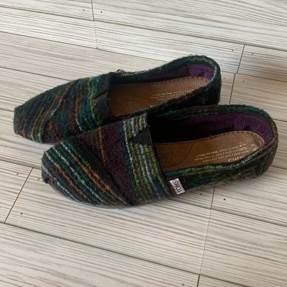 Toms | Shoes | Toms Multi Colored Classic Slipper Shoe | Poshmark
